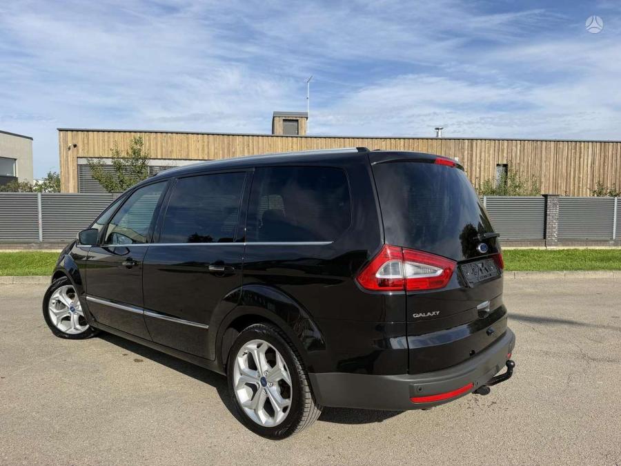 Black Ford Galaxy 2014 in Siauliai, with an engine capacity of 2.00 L and mileage of 236 thousand km for 6750 €, photo 12 on AUTOMOTO.COM.LV