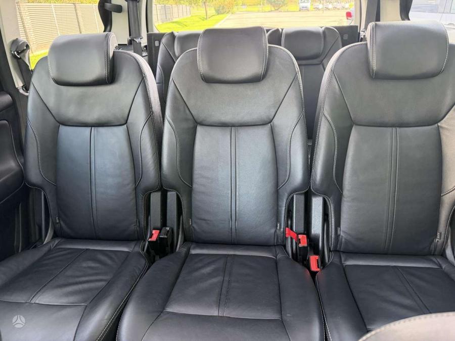 Black Ford Galaxy 2014 in Siauliai, with an engine capacity of 2.00 L and mileage of 236 thousand km for 6750 €, photo 23 on AUTOMOTO.COM.LV