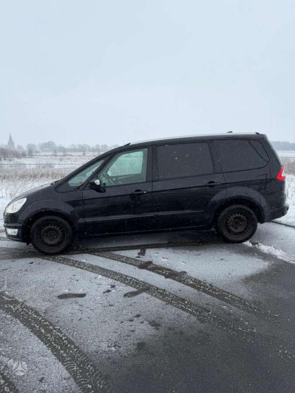 Black Ford Galaxy 2015 in Plunge, with an engine capacity of 2.00 L and mileage of 284 thousand km for 5600 €, photo 7 on AUTOMOTO.COM.LV