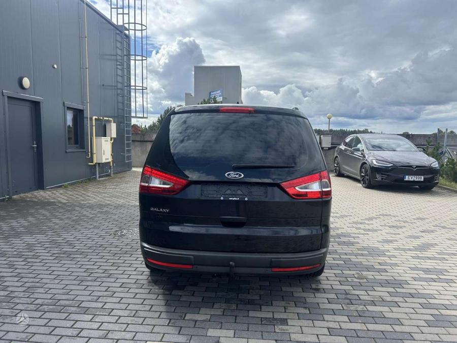 Black Ford Galaxy 2015 in Siauliai, with an engine capacity of 2.00 L and mileage of 264 thousand km for 5600 €, photo 7 on AUTOMOTO.COM.LV