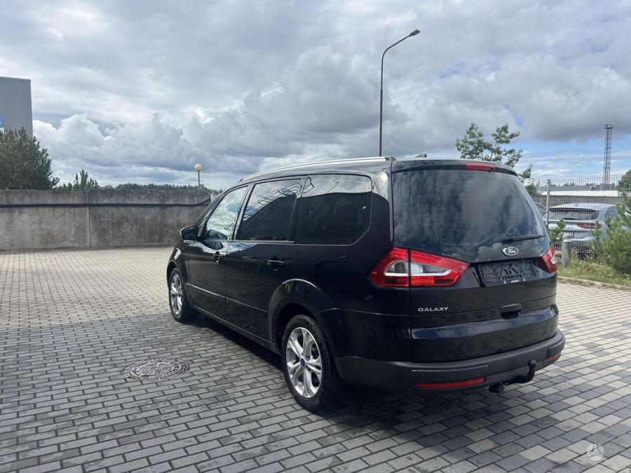 Black Ford Galaxy 2015 in Siauliai, with an engine capacity of 2.00 L and mileage of 264 thousand km for 5600 €, photo 10 on AUTOMOTO.COM.LV