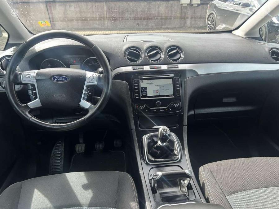 Black Ford Galaxy 2015 in Siauliai, with an engine capacity of 2.00 L and mileage of 264 thousand km for 5600 €, photo 12 on AUTOMOTO.COM.LV