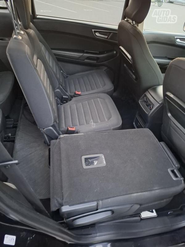 Ford Galaxy 2015 Panevēža vietnē Melns Ford Galaxy 2015 Panevēža, ar dzinēja tilpumu 2.00 L un nobraukumu 223 tūkst. km par 5650 €, foto 9 vietnē AUTOMOTO.COM.LV