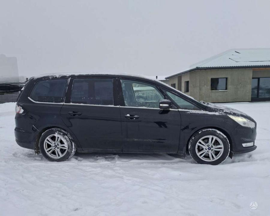 Black Ford Galaxy 2016 in Kaunas, with an engine capacity of 2.00 L and mileage of 251 thousand km for 9299 €, photo 4 on AUTOMOTO.COM.LV