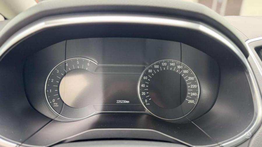 Black Ford Galaxy 2016 in Telschi, with an engine capacity of 2.00 L and mileage of 225 thousand km for 9800 €, photo 23 on AUTOMOTO.COM.LV