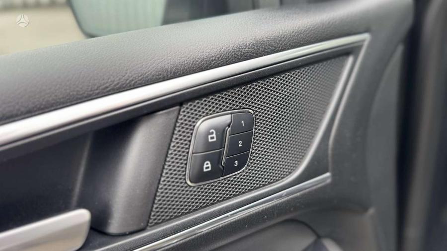 Black Ford Galaxy 2016 in Telschi, with an engine capacity of 2.00 L and mileage of 225 thousand km for 9800 €, photo 33 on AUTOMOTO.COM.LV