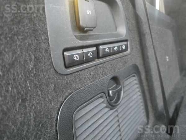 Black Ford Galaxy 2016 in Riga, with an engine capacity of 2.00 L and mileage of 0 thousand km for 7700 €, photo 7 on AUTOMOTO.COM.LV