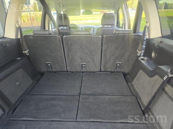 Black Ford Galaxy 2016 in Riga, with an engine capacity of 2.00 L and mileage of 0 thousand km for 7700 €, photo 8 on AUTOMOTO.COM.LV