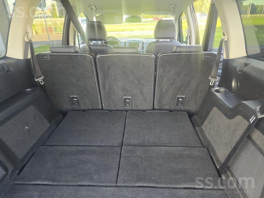 Black Ford Galaxy 2016 in Riga, with an engine capacity of 2.00 L and mileage of 0 thousand km for 7700 €, photo 9 on AUTOMOTO.COM.LV