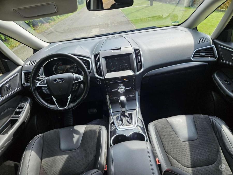 Black Ford Galaxy 2016 in Marijampole, with an engine capacity of 2.00 L and mileage of 196 thousand km for 8500 €, photo 10 on AUTOMOTO.COM.LV