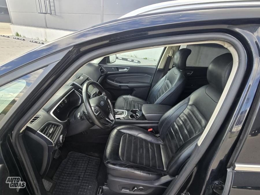Black Ford Galaxy 2016 in Siauliai, with an engine capacity of 2.00 L and mileage of 235 thousand km for 8000 €, photo 18 on AUTOMOTO.COM.LV