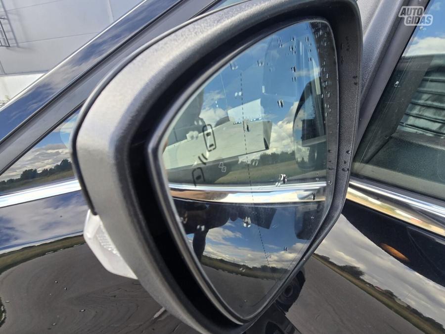 Black Ford Galaxy 2016 in Siauliai, with an engine capacity of 2.00 L and mileage of 235 thousand km for 8000 €, photo 22 on AUTOMOTO.COM.LV