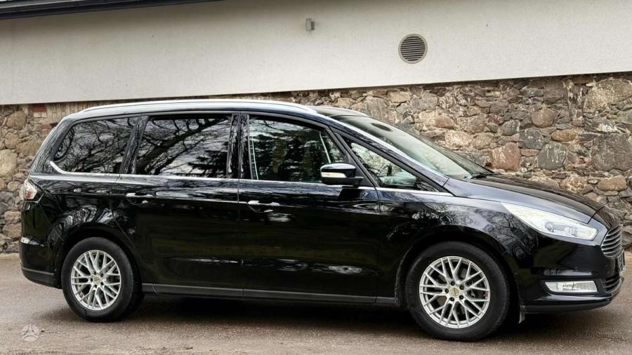 Black Ford Galaxy 2017 in Panevezys, with an engine capacity of 2.00 L and mileage of 245 thousand km for 9900 €, photo 4 on AUTOMOTO.COM.LV