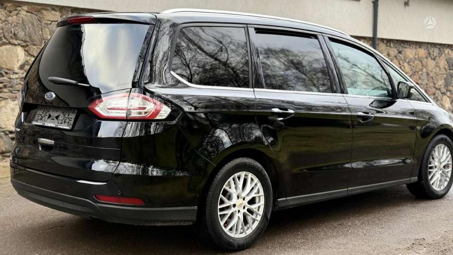 Black Ford Galaxy 2017 in Panevezys, with an engine capacity of 2.00 L and mileage of 245 thousand km for 9900 €, photo 6 on AUTOMOTO.COM.LV