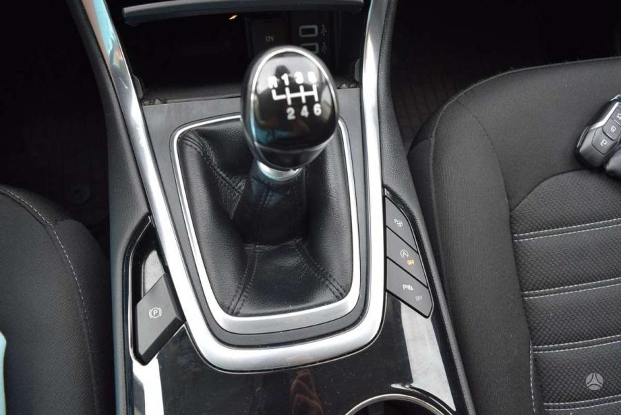 Melns Ford Galaxy 2018 Viļņa, ar dzinēja tilpumu 2.00 L un nobraukumu 275 tūkst. km par 9400 €, foto 18 vietnē AUTOMOTO.COM.LV
