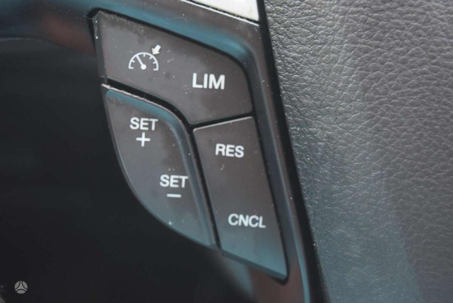Melns Ford Galaxy 2018 Viļņa, ar dzinēja tilpumu 2.00 L un nobraukumu 275 tūkst. km par 9400 €, foto 26 vietnē AUTOMOTO.COM.LV