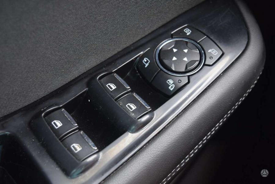 Melns Ford Galaxy 2018 Viļņa, ar dzinēja tilpumu 2.00 L un nobraukumu 275 tūkst. km par 9400 €, foto 28 vietnē AUTOMOTO.COM.LV