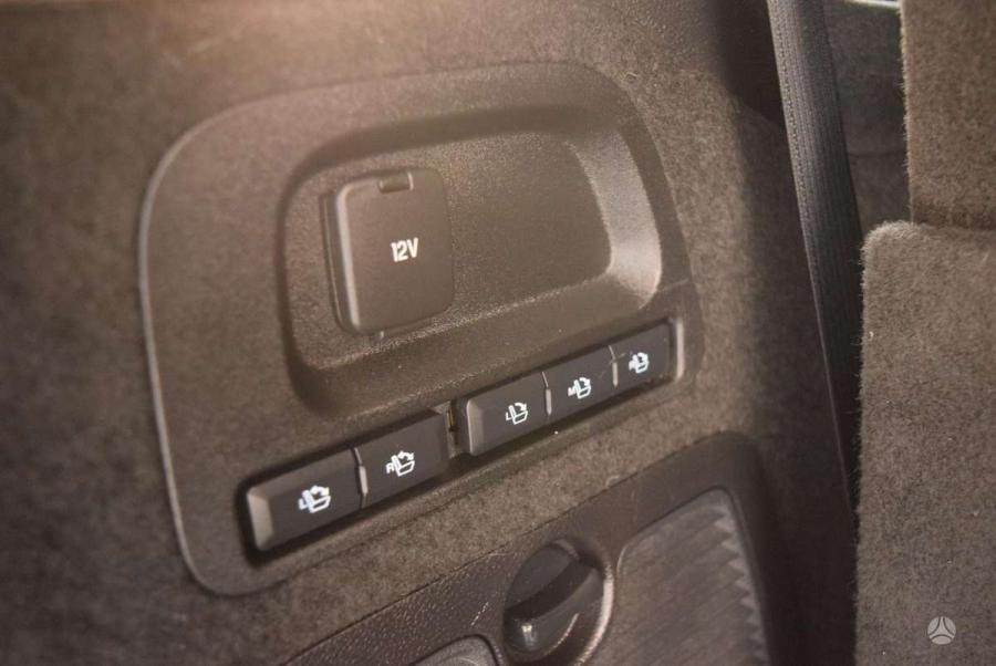 Melns Ford Galaxy 2018 Viļņa, ar dzinēja tilpumu 2.00 L un nobraukumu 275 tūkst. km par 9400 €, foto 31 vietnē AUTOMOTO.COM.LV