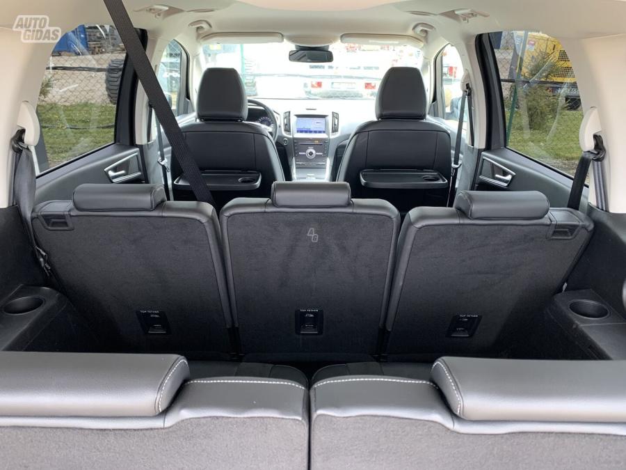 Black Ford Galaxy 2019 in Kaunas, with an engine capacity of 2.00 L and mileage of 276 thousand km for 11999 €, photo 17 on AUTOMOTO.COM.LV