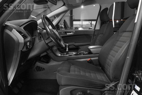 Black Ford Galaxy 2019 in Riga, with an engine capacity of 2.00 L and mileage of 145 thousand km for 12800 €, photo 9 on AUTOMOTO.COM.LV