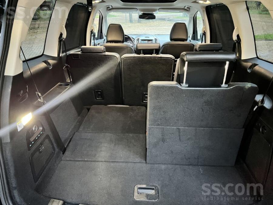 Black Ford Galaxy 2019 in Limbazi, with an engine capacity of 2.00 L and mileage of 188 thousand km for 13945 €, photo 17 on AUTOMOTO.COM.LV