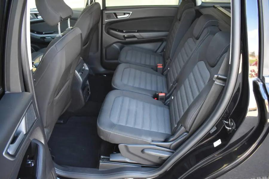 Melns Ford Galaxy 2020 Talsi, ar dzinēja tilpumu 2.00 L un nobraukumu 199 tūkst. km par 15500 €, foto 8 vietnē AUTOMOTO.COM.LV