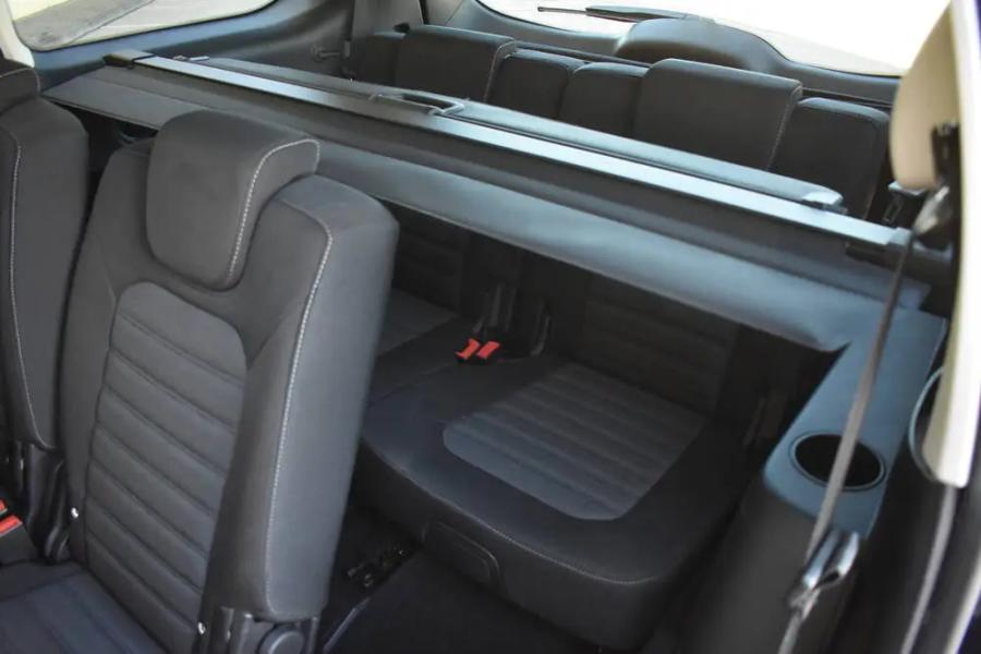 Melns Ford Galaxy 2020 Talsi, ar dzinēja tilpumu 2.00 L un nobraukumu 199 tūkst. km par 15500 €, foto 9 vietnē AUTOMOTO.COM.LV