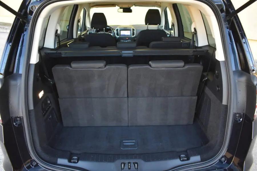 Melns Ford Galaxy 2020 Talsi, ar dzinēja tilpumu 2.00 L un nobraukumu 199 tūkst. km par 15500 €, foto 11 vietnē AUTOMOTO.COM.LV