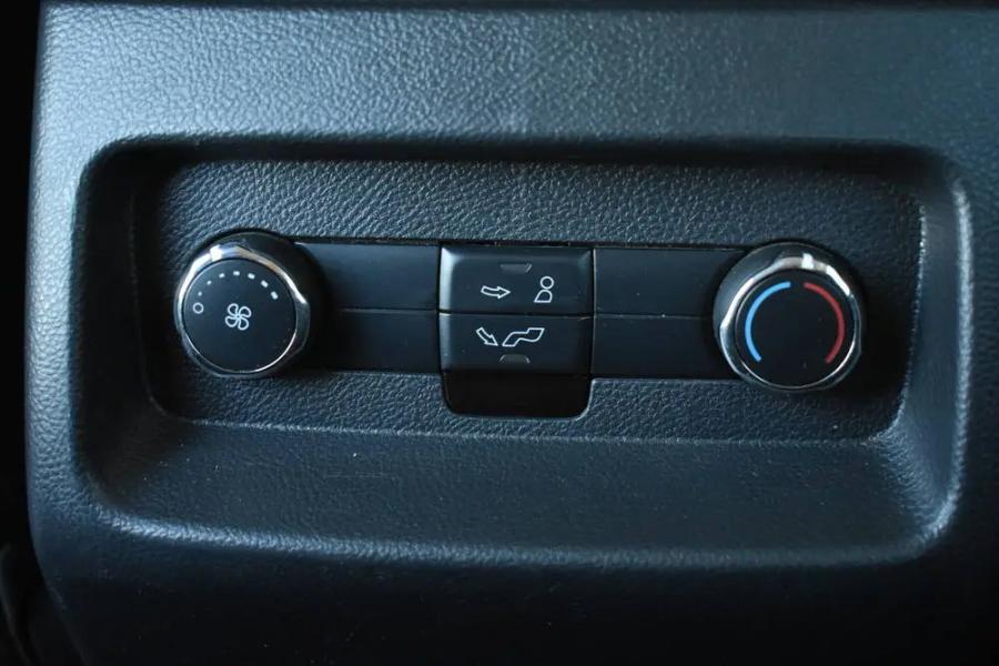 Melns Ford Galaxy 2020 Talsi, ar dzinēja tilpumu 2.00 L un nobraukumu 199 tūkst. km par 15500 €, foto 12 vietnē AUTOMOTO.COM.LV