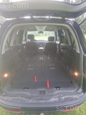 Black Ford Galaxy 2013 in Madona, with an engine capacity of 2.00 L and mileage of 278 thousand km for 4900 €, photo 7 on AUTOMOTO.COM.LV