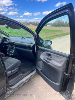 Black Ford Galaxy 2003 in Tallinn, with an engine capacity of 1.90 L and mileage of 347 thousand km for 2000 €, photo 4 on AUTOMOTO.COM.LV