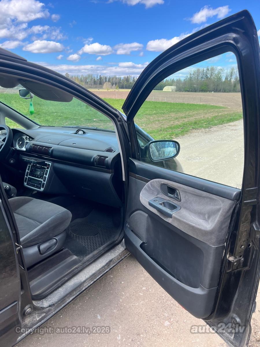 Black Ford Galaxy 2003 in Tallinn, with an engine capacity of 1.90 L and mileage of 347 thousand km for 2000 €, photo 4 on AUTOMOTO.COM.LV