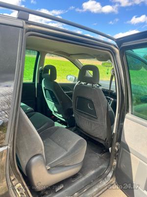 Black Ford Galaxy 2003 in Tallinn, with an engine capacity of 1.90 L and mileage of 347 thousand km for 2000 €, photo 14 on AUTOMOTO.COM.LV