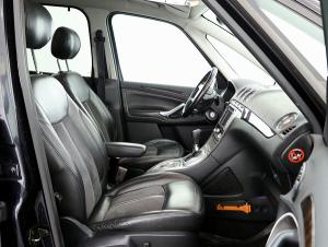 Black Ford Galaxy 2007 in Tallinn, with an engine capacity of 2.00 L and mileage of 372 thousand km for 2799 €, photo 7 on AUTOMOTO.COM.LV