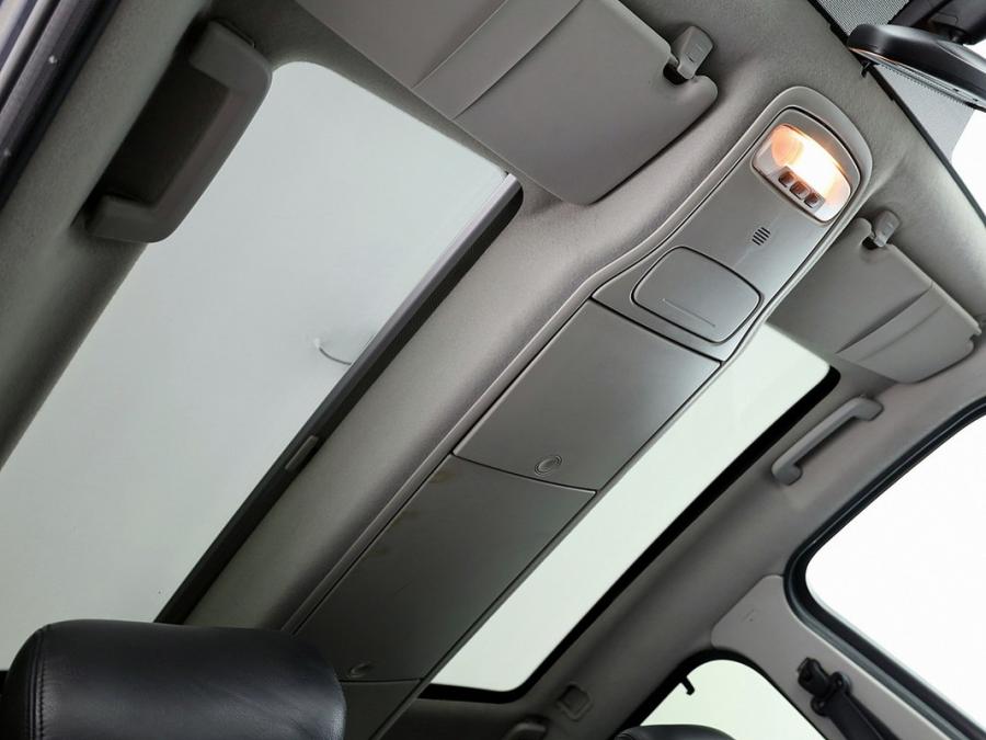 Black Ford Galaxy 2007 in Tallinn, with an engine capacity of 2.00 L and mileage of 372 thousand km for 2799 €, photo 19 on AUTOMOTO.COM.LV