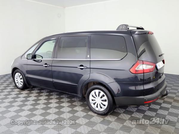 Melns Ford Galaxy 2008 Tallina, ar dzinēja tilpumu 2.00 L un nobraukumu 287 tūkst. km par 2199 €, foto 4 vietnē AUTOMOTO.COM.LV