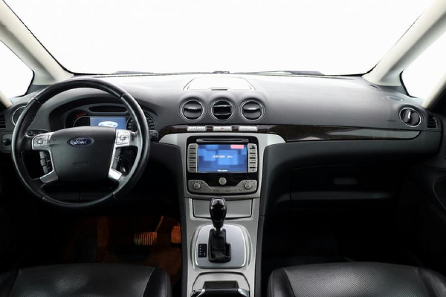 Black Ford Galaxy 2008 in Tallinn, with an engine capacity of 2.00 L and mileage of 287 thousand km for 2199 €, photo 6 on AUTOMOTO.COM.LV