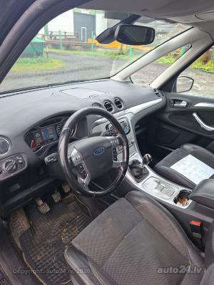 Black Ford Galaxy 2009 in Tallinn, with an engine capacity of 2.20 L and mileage of 0 thousand km for 3400 €, photo 9 on AUTOMOTO.COM.LV