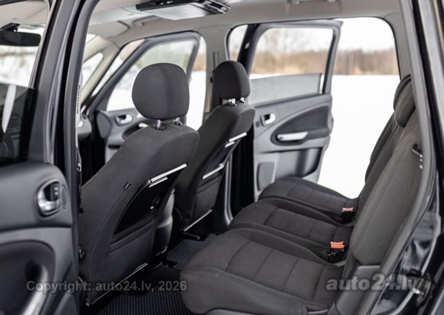 Black Ford Galaxy 2011 in Tallinn, with an engine capacity of 2.20 L and mileage of 334 thousand km for 5500 €, photo 12 on AUTOMOTO.COM.LV