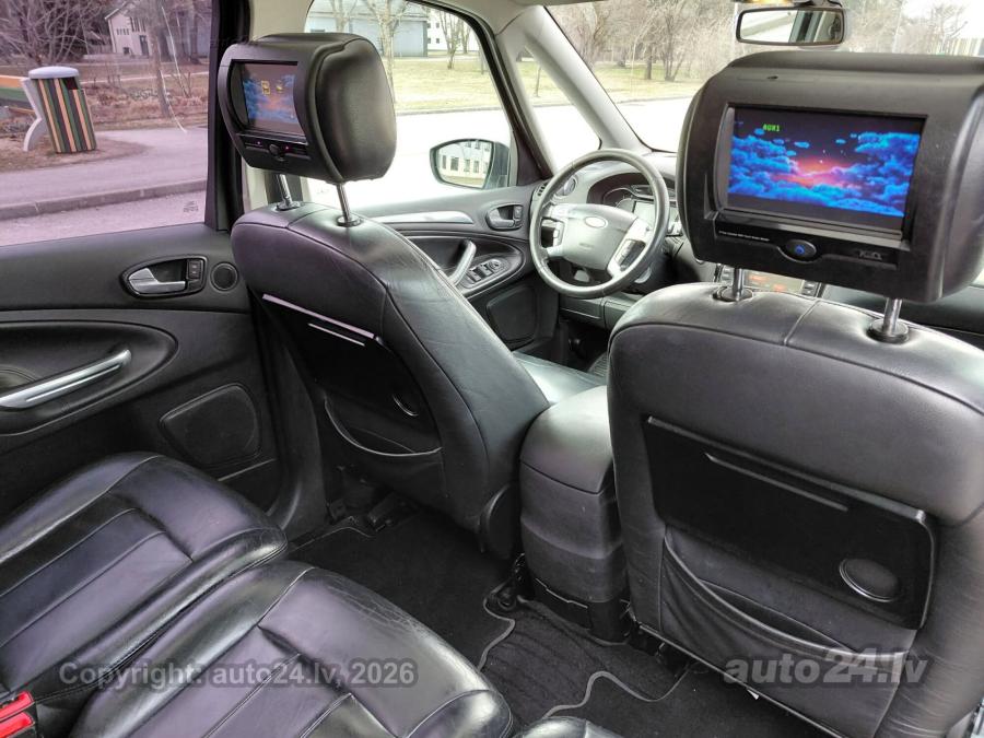 Melns Ford Galaxy 2011 Tallina, ar dzinēja tilpumu 2.00 L un nobraukumu 287 tūkst. km par 8700 €, foto 12 vietnē AUTOMOTO.COM.LV