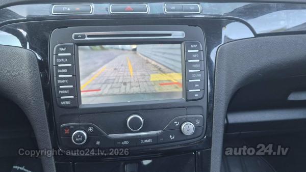 Black Ford Galaxy 2011 in Tallinn, with an engine capacity of 2.00 L and mileage of 250 thousand km for 6800 €, photo 10 on AUTOMOTO.COM.LV