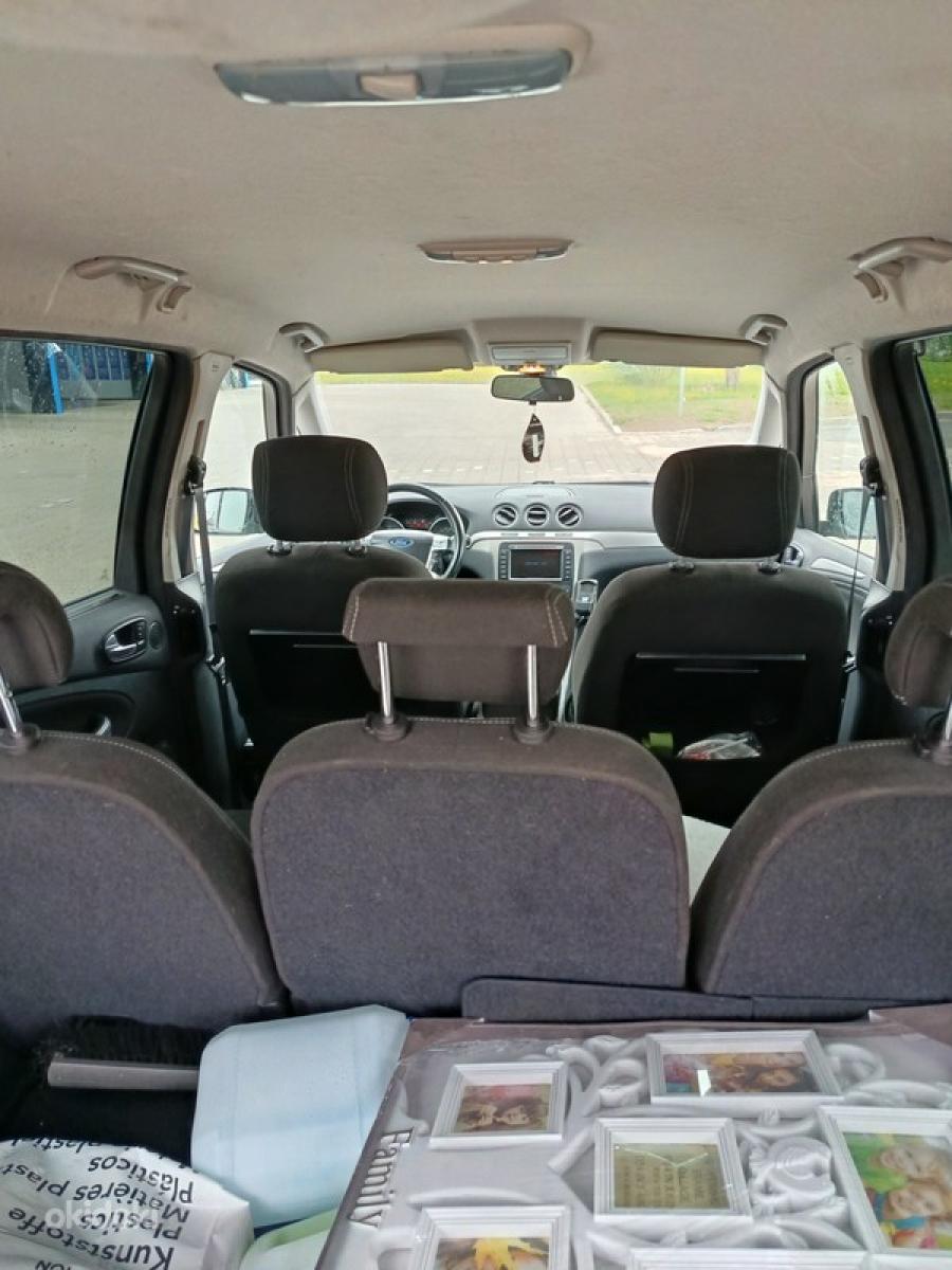 Black Ford Galaxy 2011 in Sillamae, with an engine capacity of 0.00 L and mileage of 252 thousand km for 4599 €, photo 14 on AUTOMOTO.COM.LV