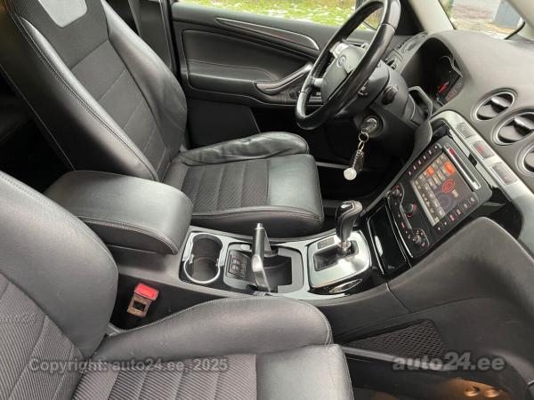 Melns Ford Galaxy 2013 Tartu, ar dzinēja tilpumu 2.00 L un nobraukumu 247 tūkst. km par 4900 €, foto 11 vietnē AUTOMOTO.COM.LV