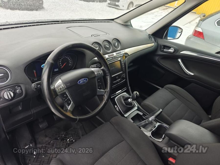Melns Ford Galaxy 2013 Tartu, ar dzinēja tilpumu 2.00 L un nobraukumu 270 tūkst. km par 6500 €, foto 4 vietnē AUTOMOTO.COM.LV