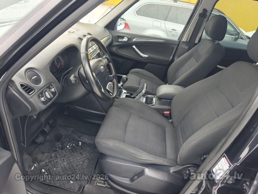 Melns Ford Galaxy 2013 Tartu, ar dzinēja tilpumu 2.00 L un nobraukumu 270 tūkst. km par 6500 €, foto 5 vietnē AUTOMOTO.COM.LV