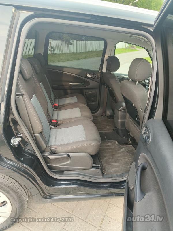 Black Ford Galaxy 2013 in Tallinn, with an engine capacity of 2.00 L and mileage of 317 thousand km for 5600 €, photo 6 on AUTOMOTO.COM.LV