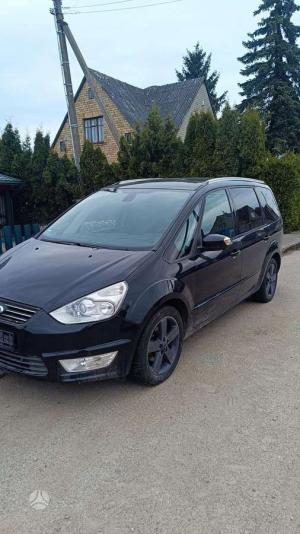 Black Ford Galaxy 2013 in Marijampole, with an engine capacity of 2.00 L and mileage of 243 thousand km for 5000 €, photo 3 on AUTOMOTO.COM.LV
