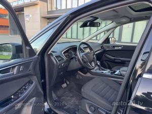 Black Ford Galaxy 2016 in Tallinn, with an engine capacity of 2.00 L and mileage of 170 thousand km for 9990 €, photo 9 on AUTOMOTO.COM.LV