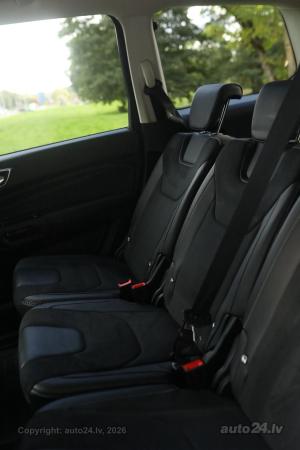 Melns Ford Galaxy 2018 Tartu, ar dzinēja tilpumu 1.50 L un nobraukumu 114 tūkst. km par 10490 €, foto 12 vietnē AUTOMOTO.COM.LV