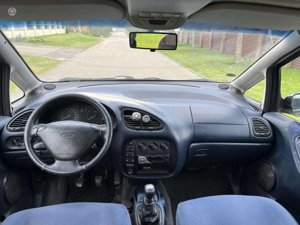 Blue Ford Galaxy 1996 in Klaipeda, with an engine capacity of 2.80 L and mileage of 269 thousand km for 1450 €, photo 6 on AUTOMOTO.COM.LV
